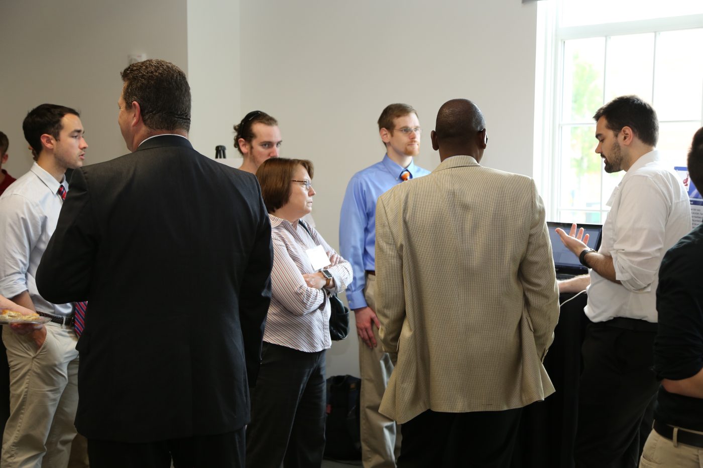 2016 Spring Innovative Project Showcase - College of Computing and ...